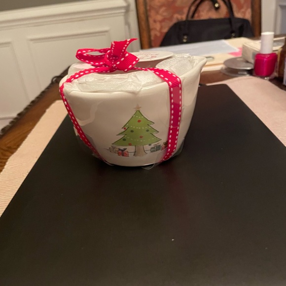 Rae Dunn | Holiday | Rae Dunn Watercolor Christmas Tree Measuring Cups ...